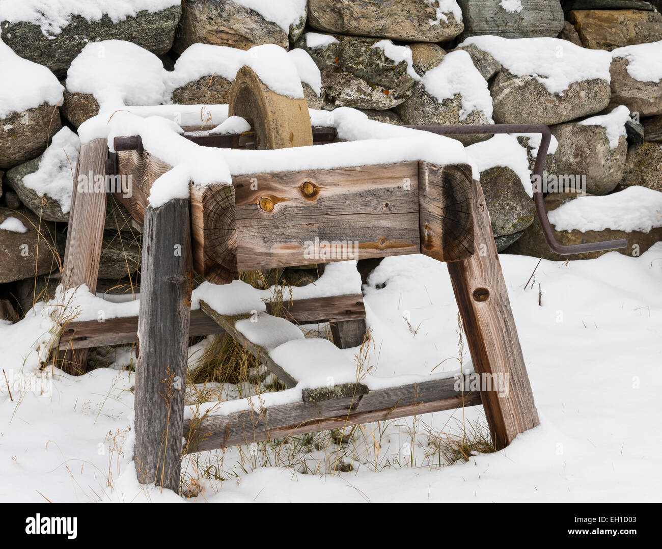 Dovrefjell Norway wheel equipment old grindstone Stock Photo - Alamy