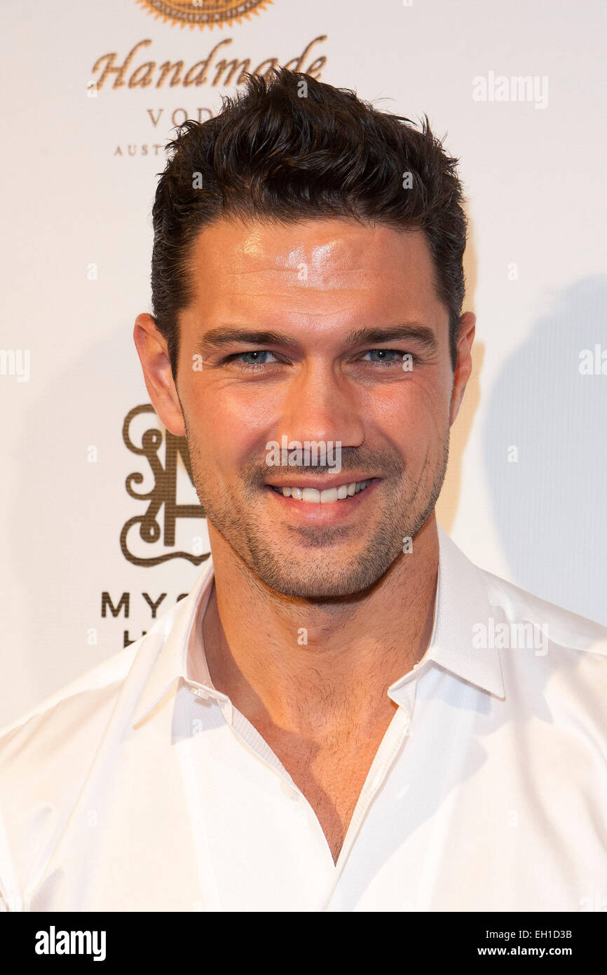 Ryan paevey hi-res stock photography and images - Alamy