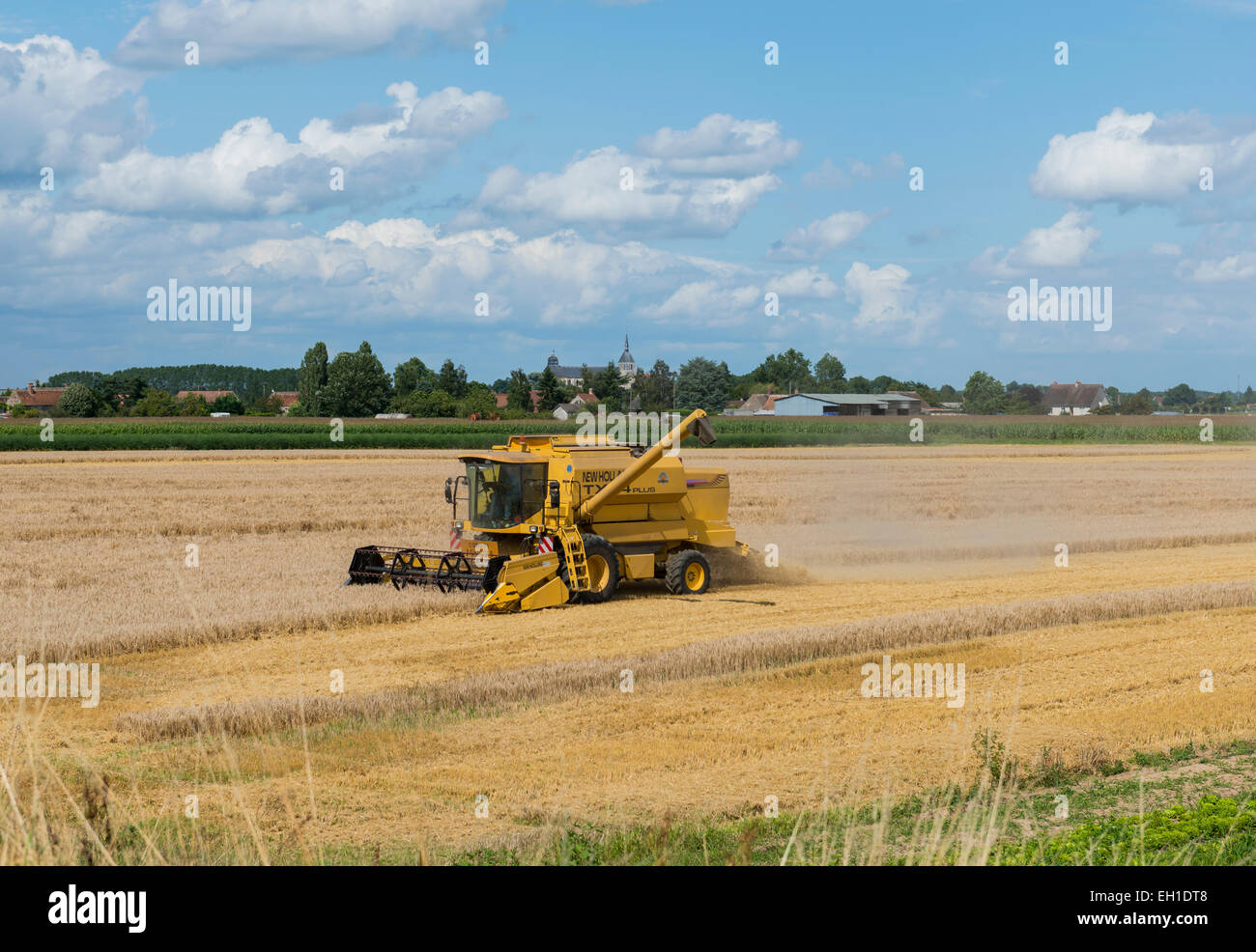 Threshing corn hi-res stock photography and images - Alamy