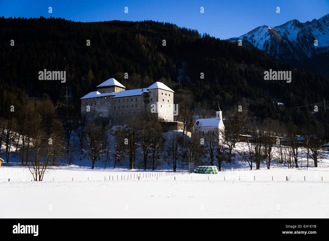 Kaprun austria castle not snow hi-res stock photography and images - Alamy