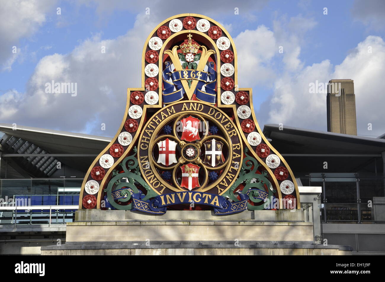 London chatham and dover railway sign hi-res stock photography and ...