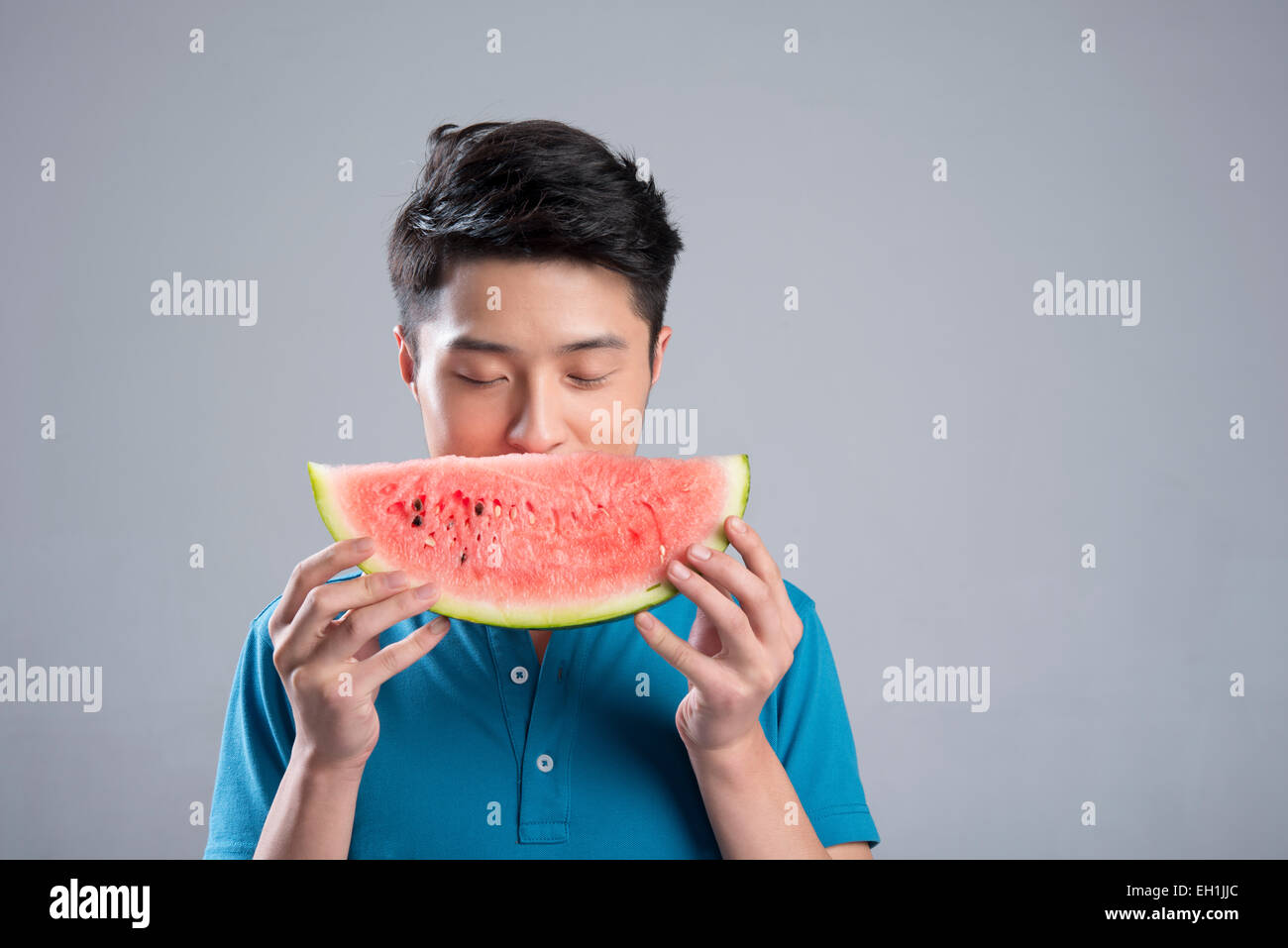 Man eating hi-res stock photography and images - Alamy
