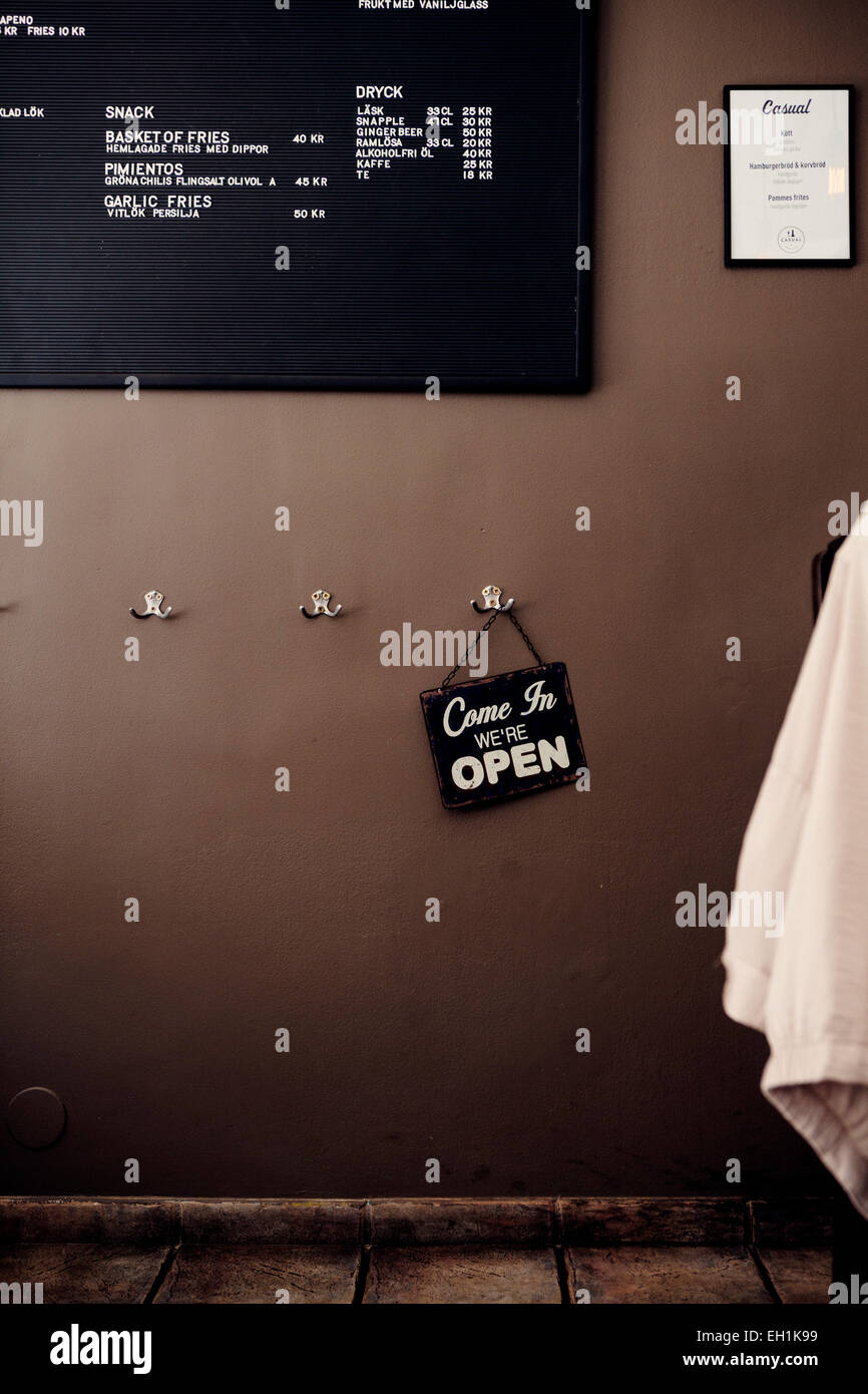 Hanging sign hanging signs hi-res stock photography and images - Alamy