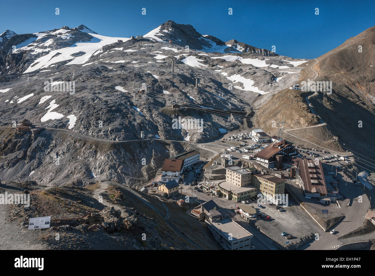 Stelvio Pass, 2757 m, hotels on the pass, at the top summer skiing area ...
