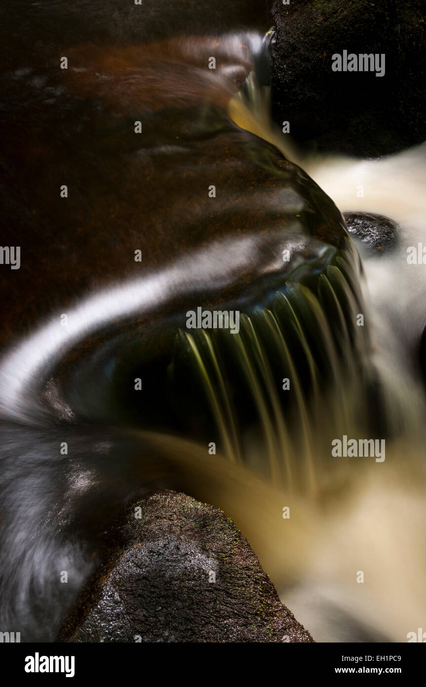 Smooth curve hi-res stock photography and images - Alamy