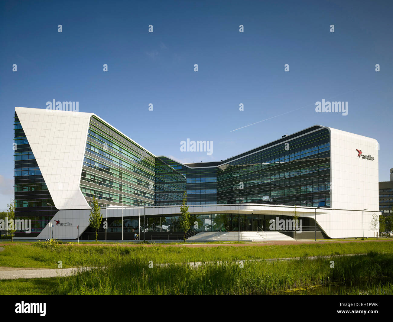 Astellas Offices - Mirai House, Leiden, Netherlands. Architect ...
