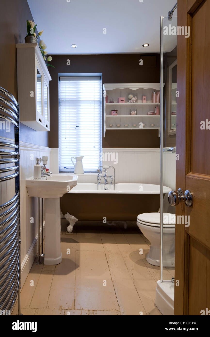 19th century toilet bathroom hi-res stock photography and images - Alamy