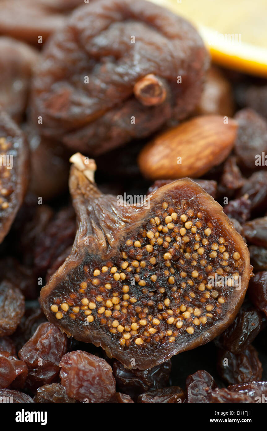 Organic dried figs, raisins and almond Stock Photo - Alamy