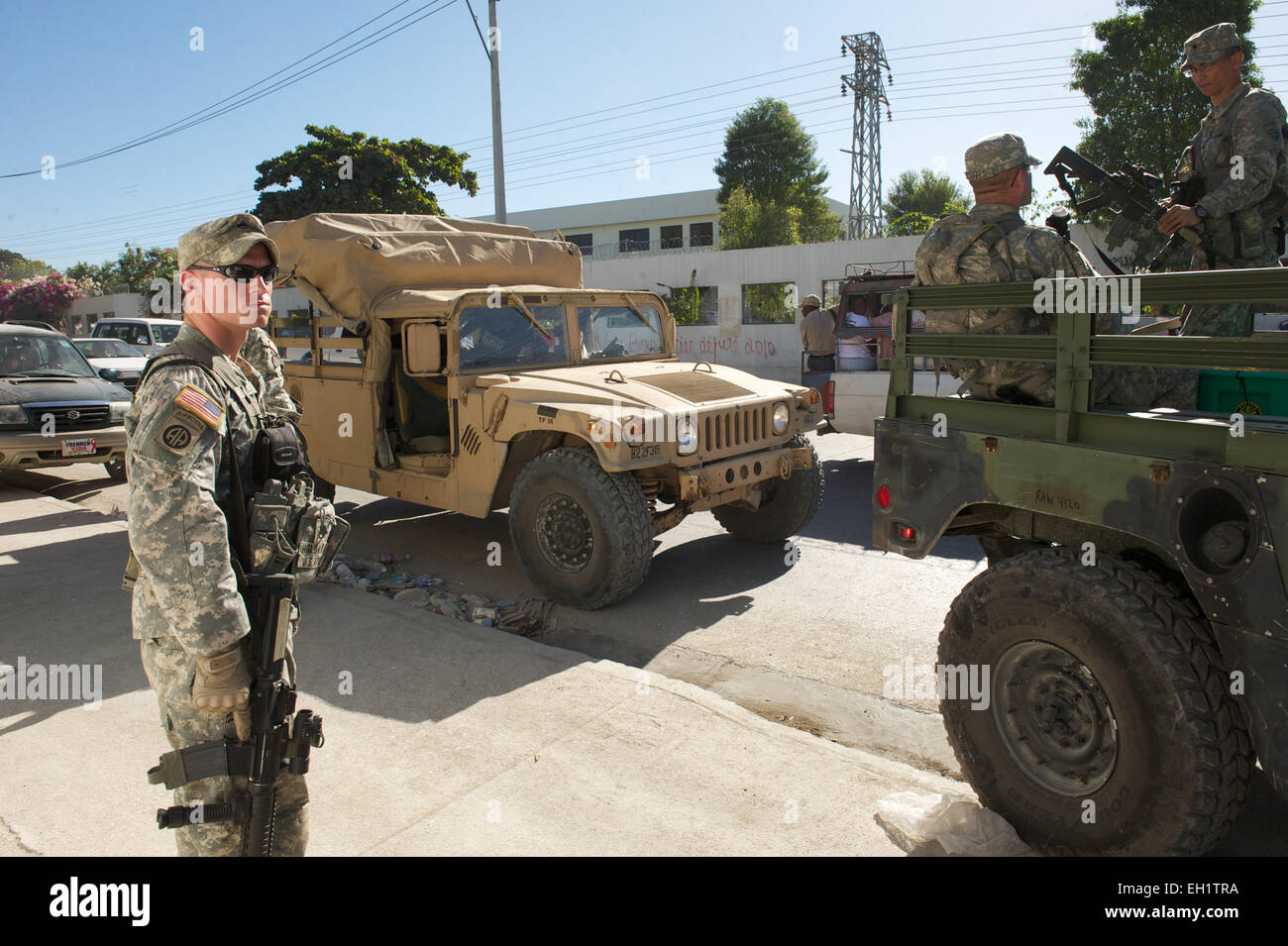 Haiti earthquake 82nd aa port au prince port au prince hi-res stock ...
