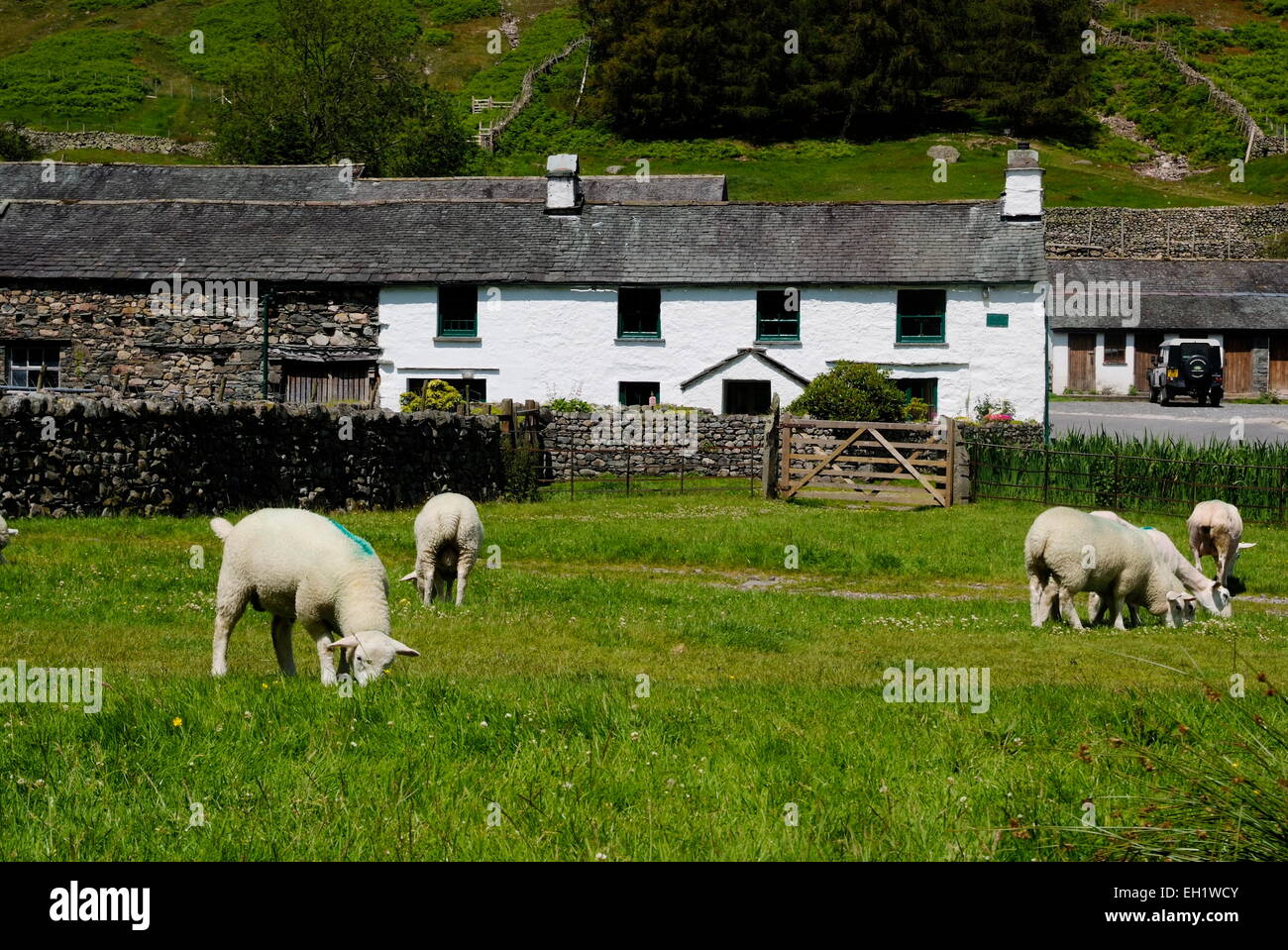 English farmhouse hi-res stock photography and images - Alamy