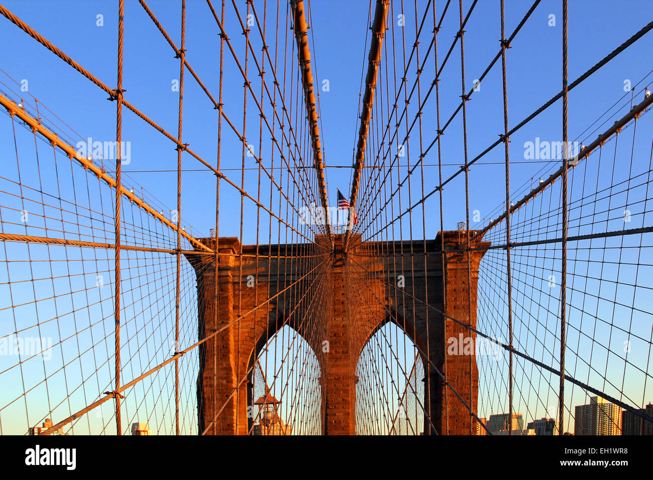 Brooklyn bridge red sky hi-res stock photography and images - Alamy