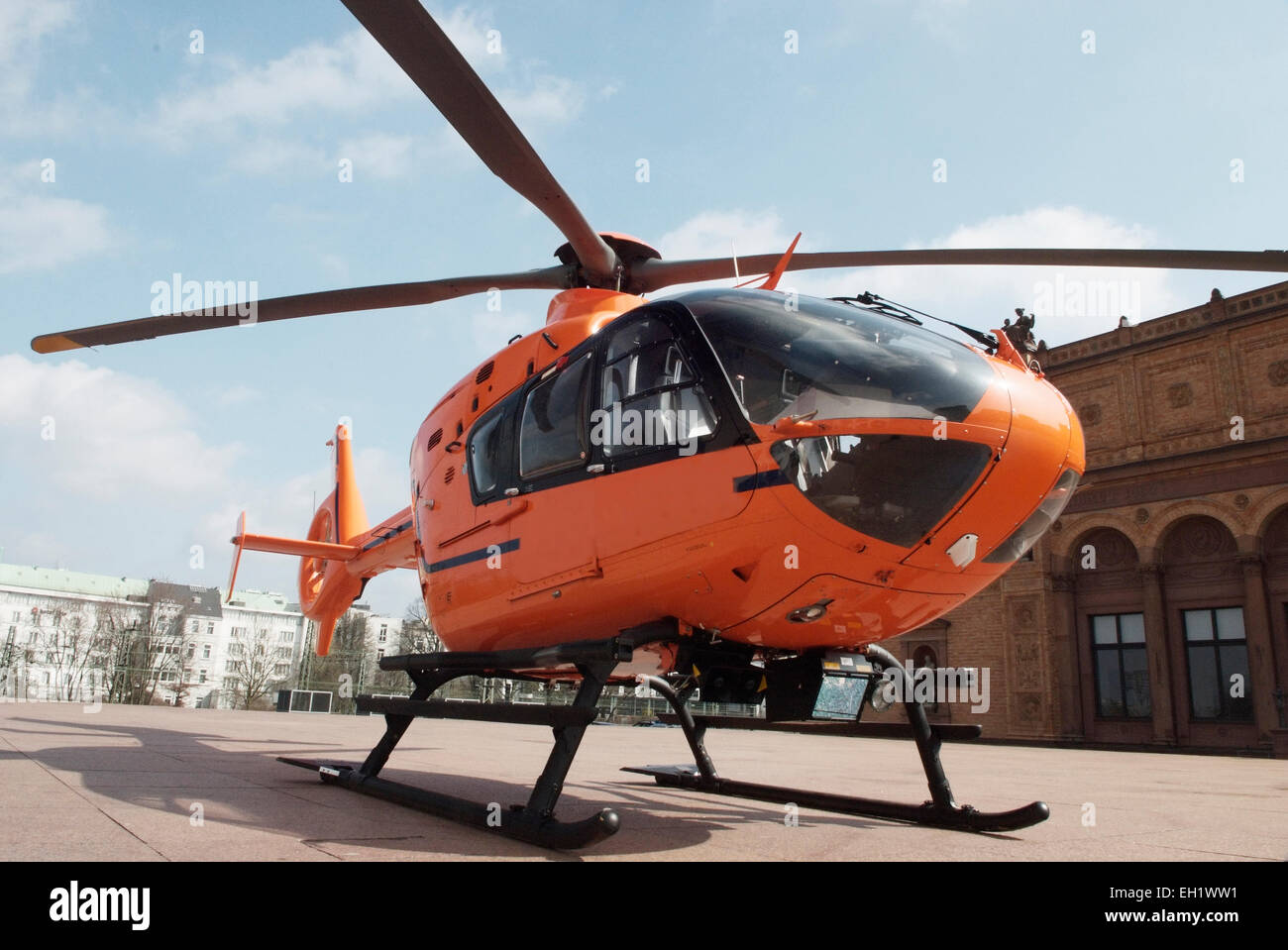 Rescue helicopter hi-res stock photography and images - Alamy