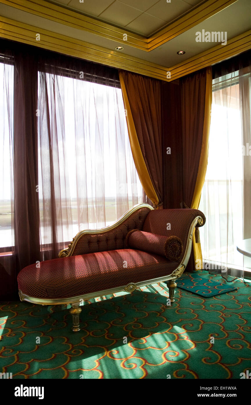 Streamline modern house hi-res stock photography and images - Alamy