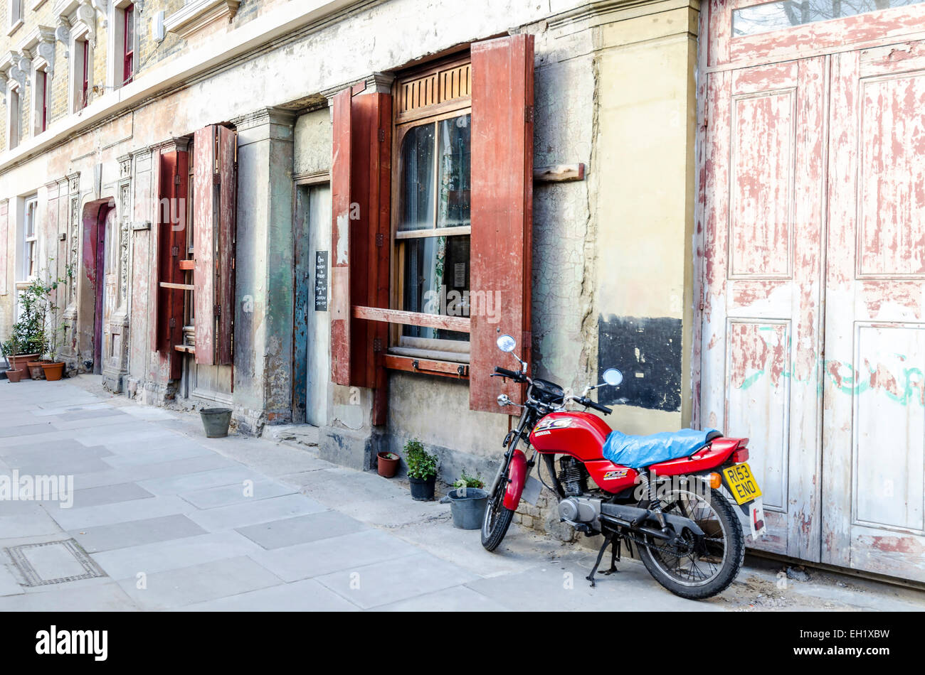 Wiltons music hall east london exterior hi-res stock photography and ...