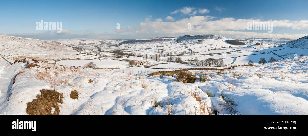 Panoramic view over a snowy winter english countryside rural landscape ...