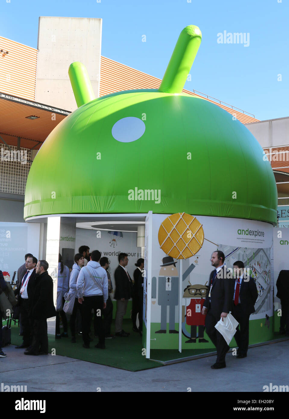 Giant mascot head hi-res stock photography and images - Alamy