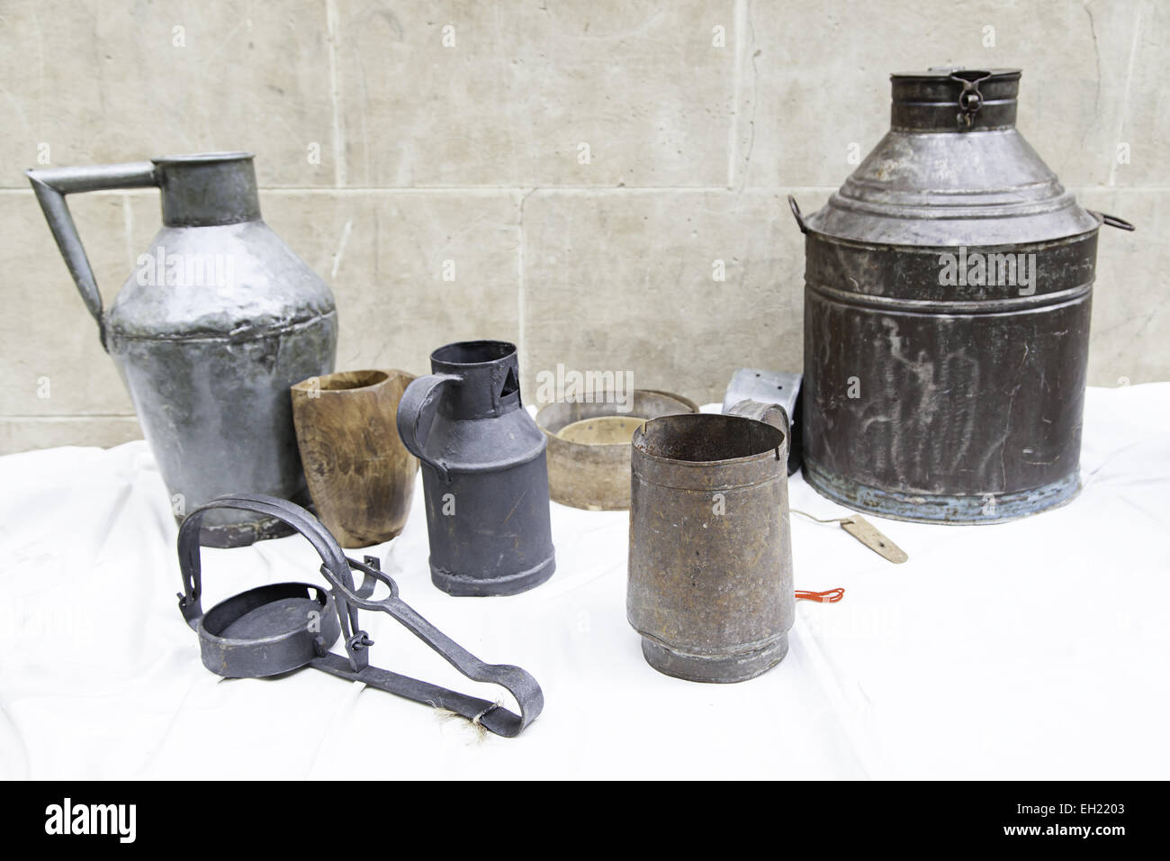 Retro milk containers hi-res stock photography and images - Alamy