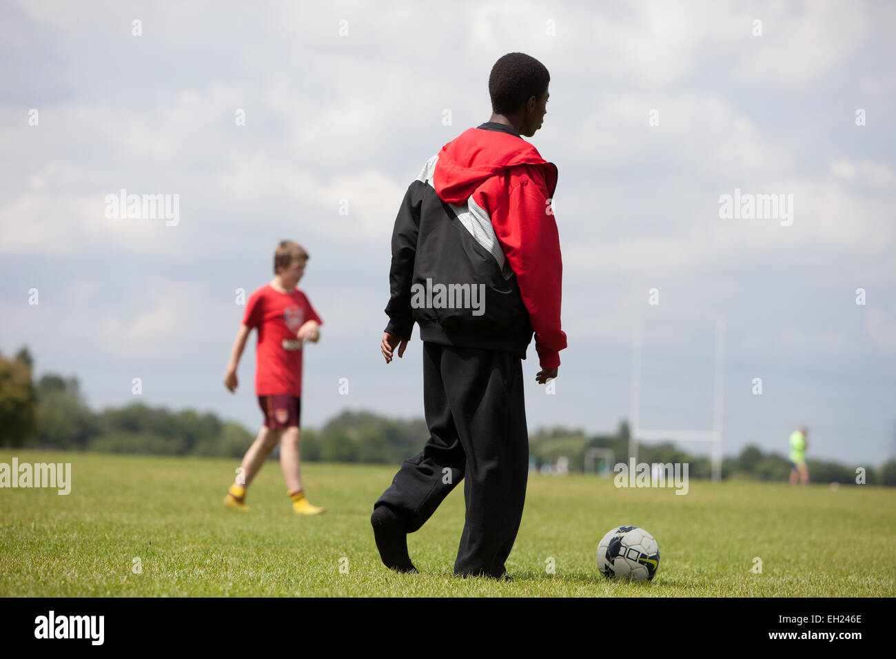 Hackney marshes football hi-res stock photography and images - Alamy