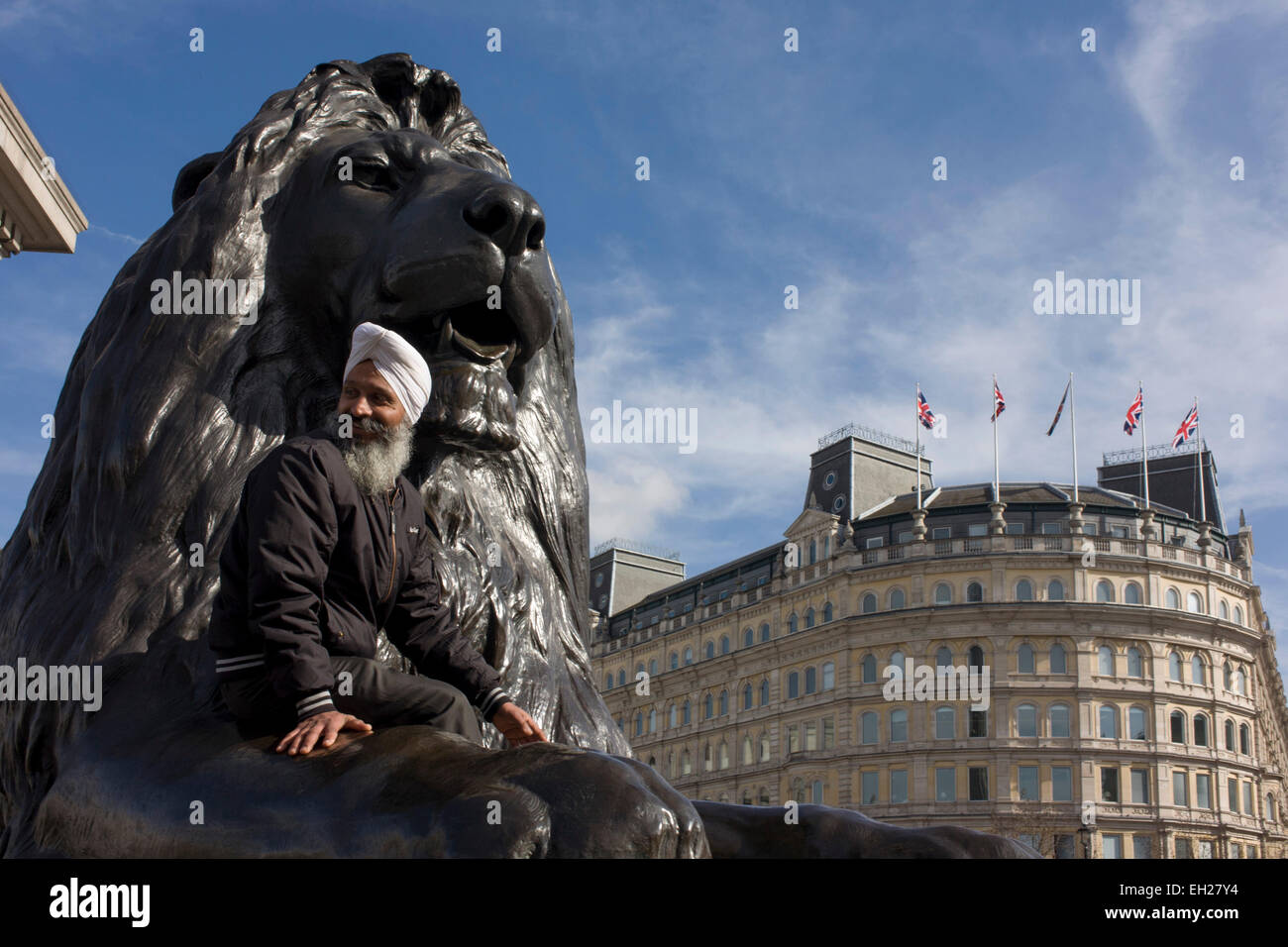 Sikh sculpture hi-res stock photography and images - Alamy