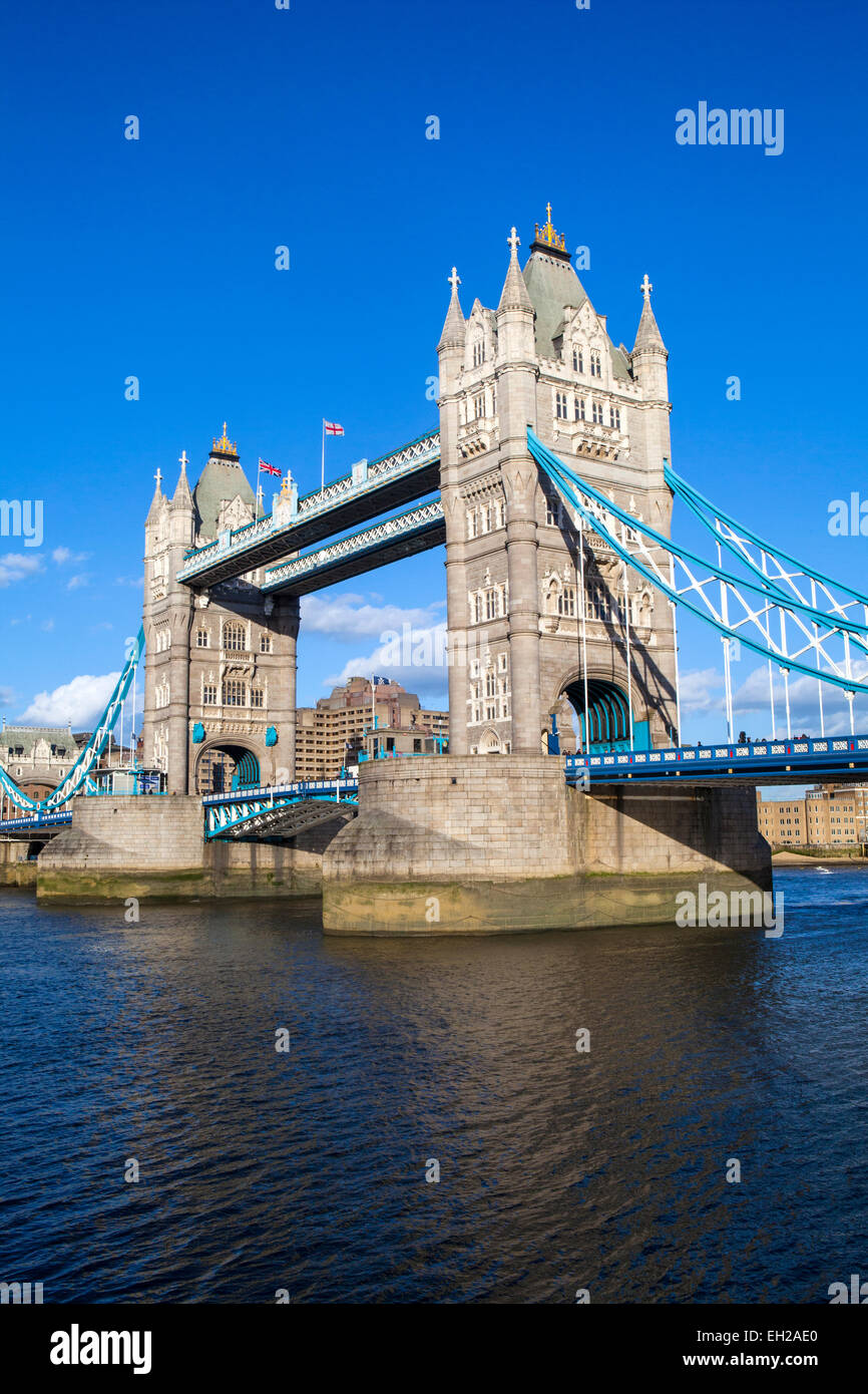 The beautiful architecture of Tower Bridge under a clear blue sky in ...