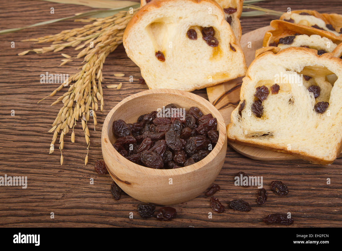 dry raisin with bread Stock Photo - Alamy