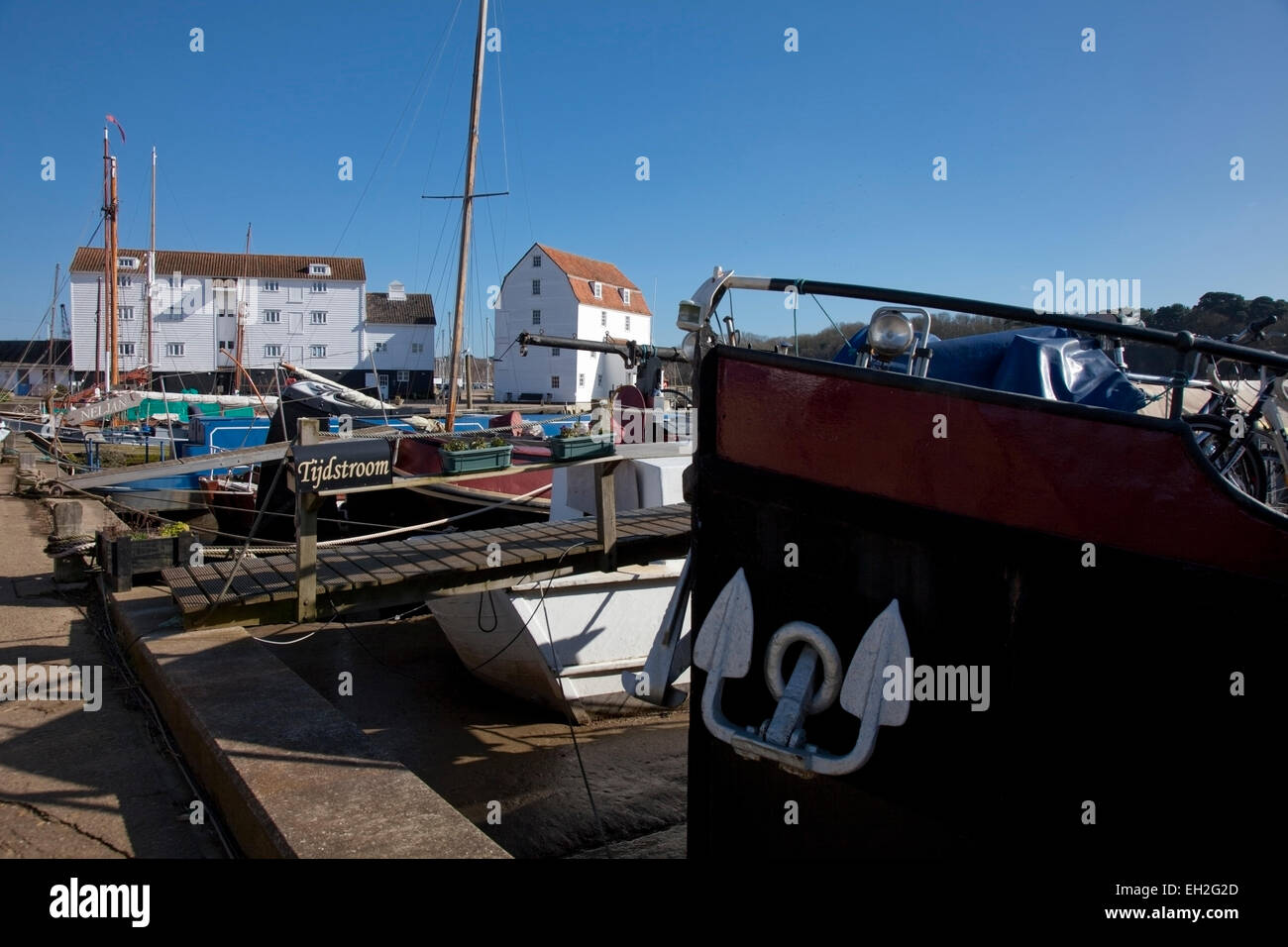 The riverside town of woodbridge suffolk hi-res stock photography and ...