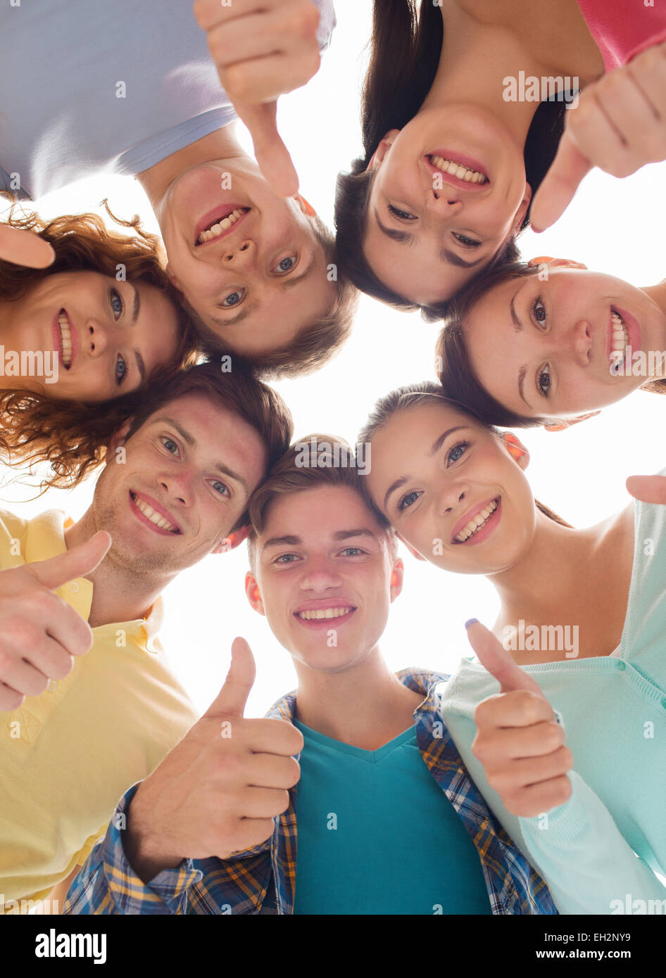 group of smiling teenagers Stock Photo - Alamy