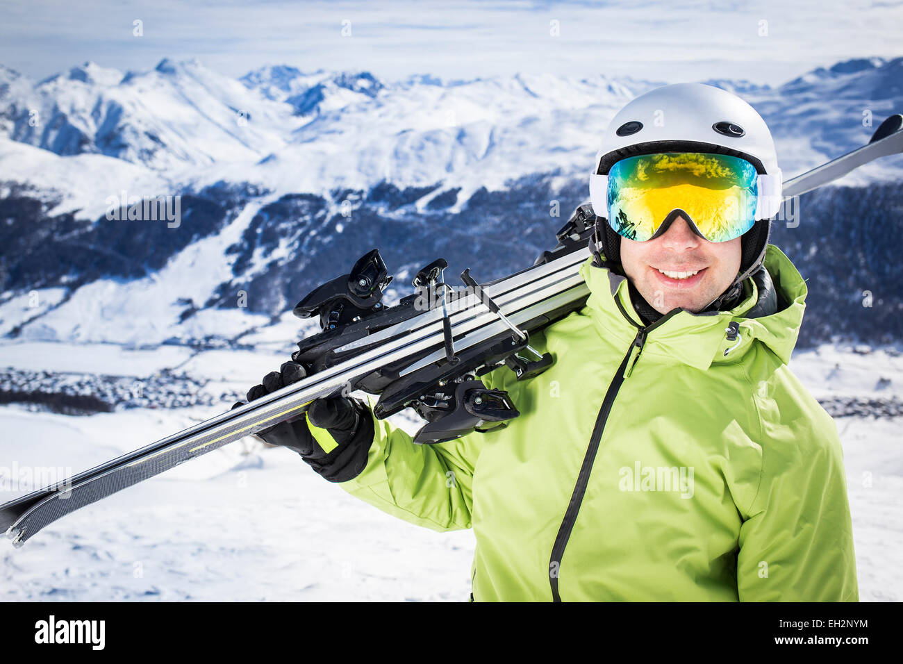 Successful men hi-res stock photography and images - Alamy