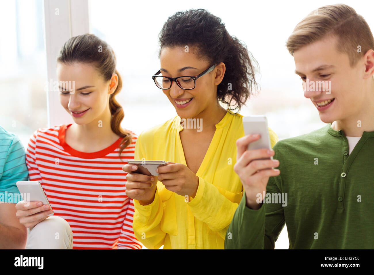 International school classroom students hi-res stock photography and ...
