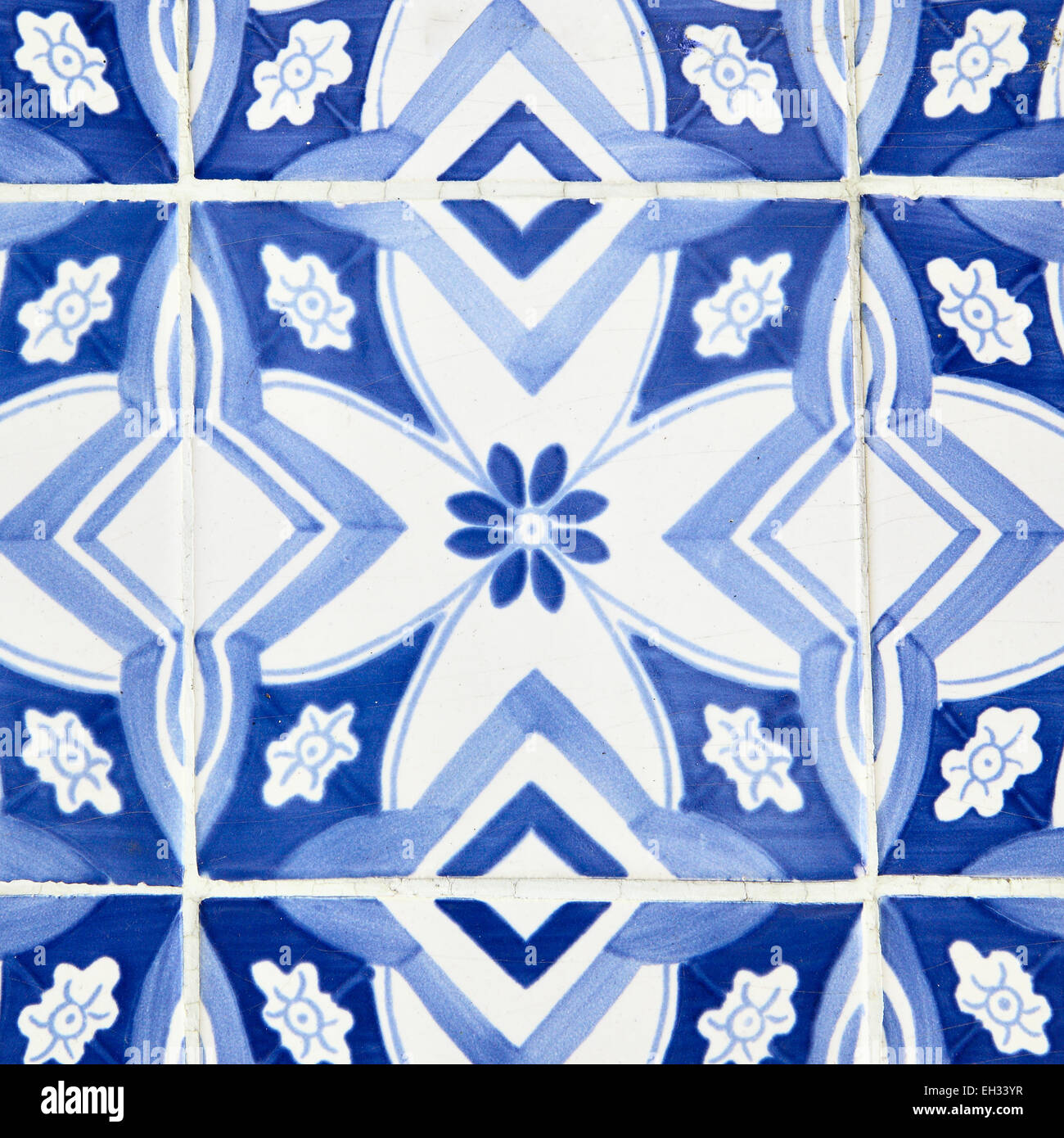 Azulejos lisbon hi-res stock photography and images - Alamy
