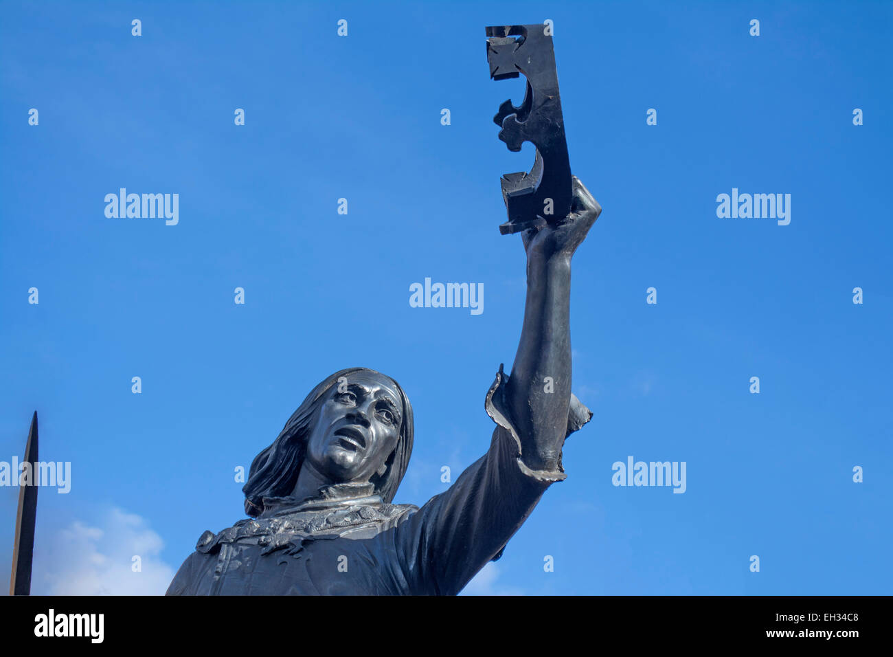 Relocated Statue of King Richard III in the Cathedral Gardens outside ...