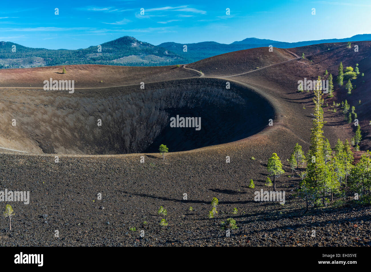 Rim of the volcanic cinder cone along the Cinder Cone Trail in Lassen ...