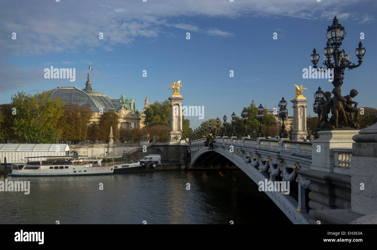 Alexander Iii Bridge Paris Stock Photos & Alexander Iii Bridge Paris ...
