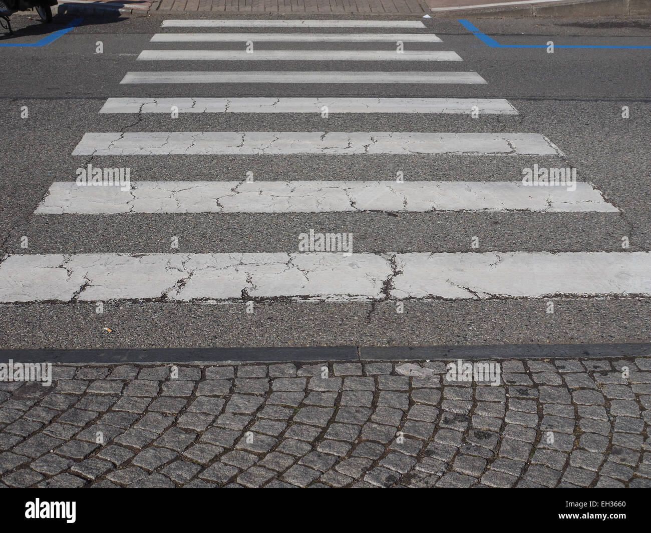 Zebra Crossing Sign Stock Photos & Zebra Crossing Sign Stock Images - Alamy