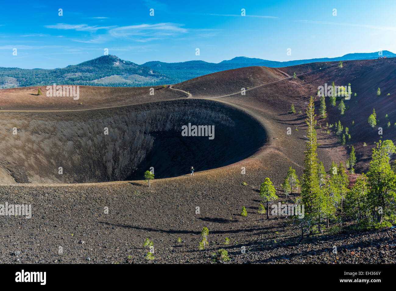 Rim of the volcanic cinder cone along the Cinder Cone Trail in Lassen ...