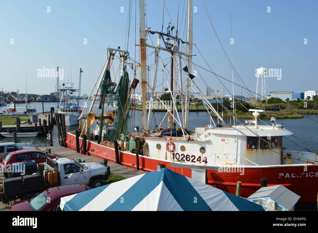 Fishing boat in north carolina hi-res stock photography and images - Alamy