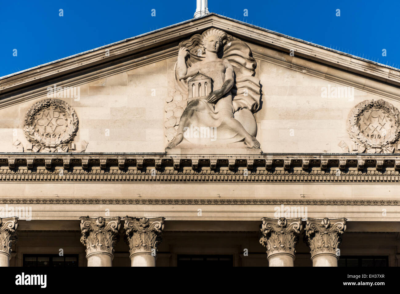 Pediment hi-res stock photography and images - Alamy
