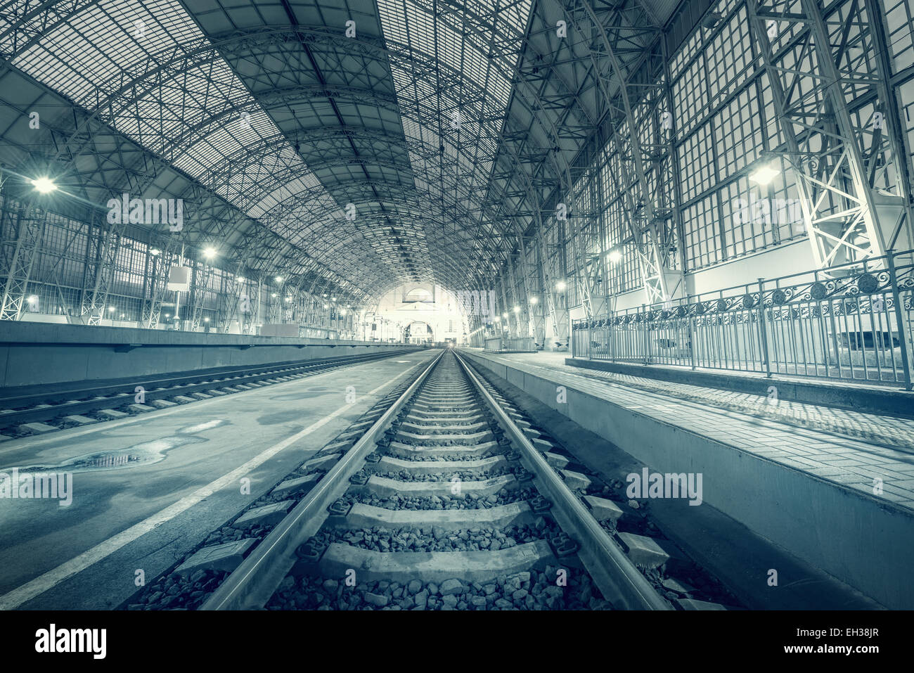 Empty railroad station night architecture hi-res stock photography and ...