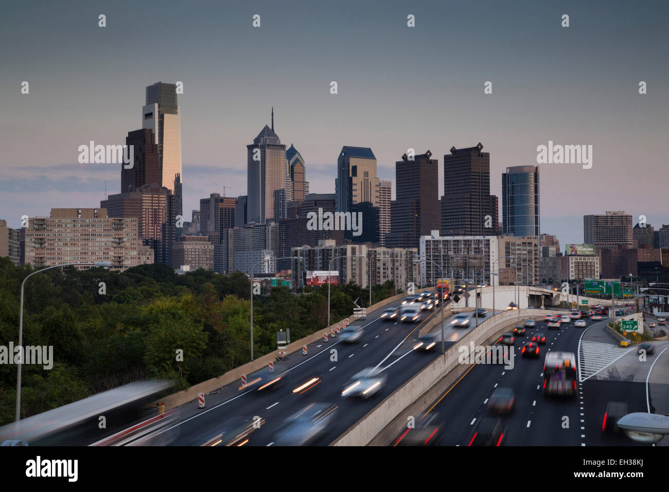 Traffic and Skyline, Philadelphia, Pennsylvania, USA Stock Photo - Alamy