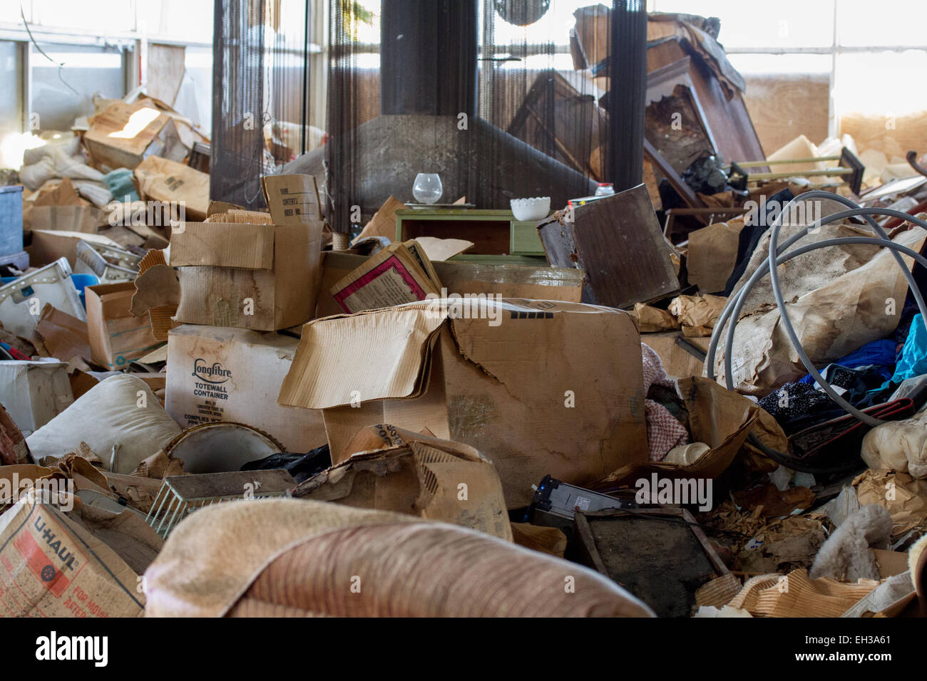Abandoned boxes hi-res stock photography and images - Alamy
