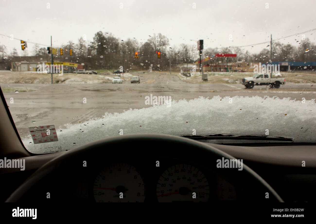 Car driving pov hi-res stock photography and images - Alamy