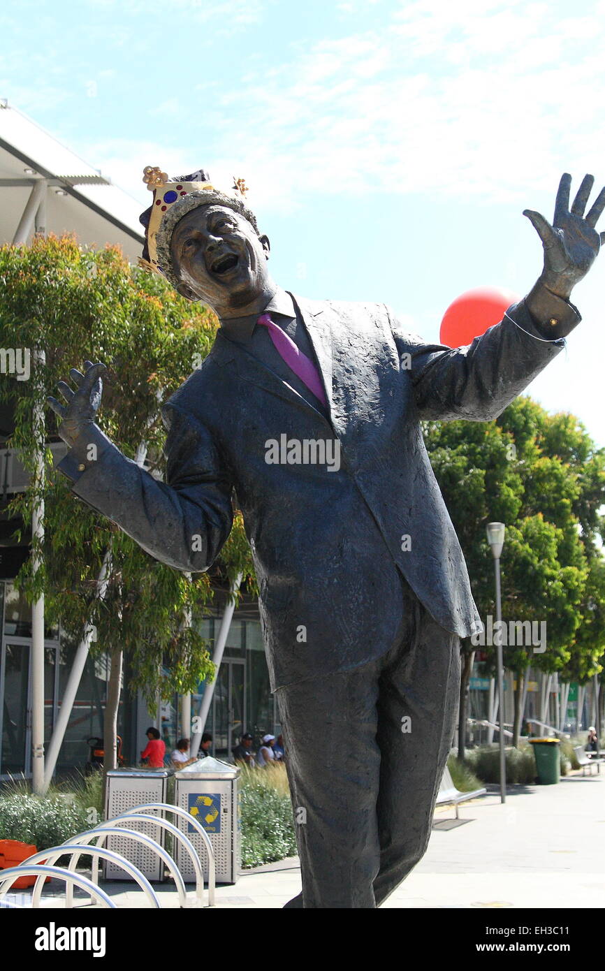 Statue of Graham Kennedy (Australian talk show host) at Waterfront City ...