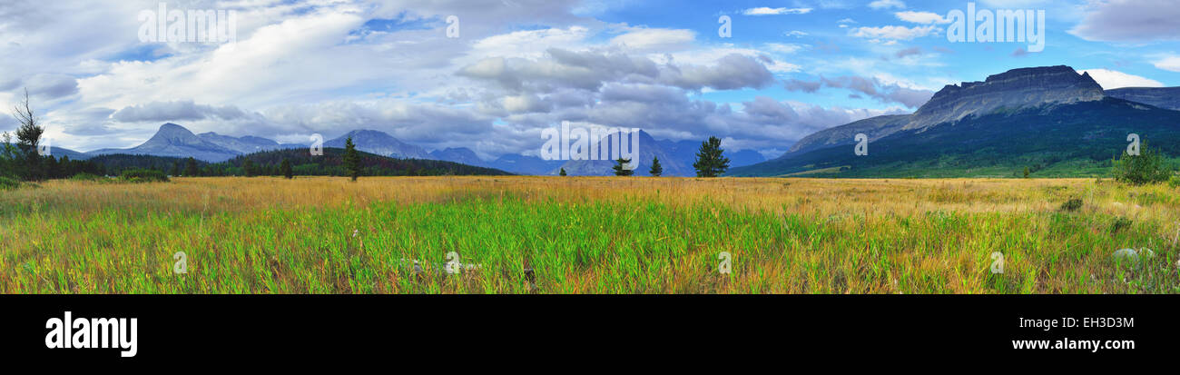 beautiful panoramic landscape view of the Glacier National Park in ...