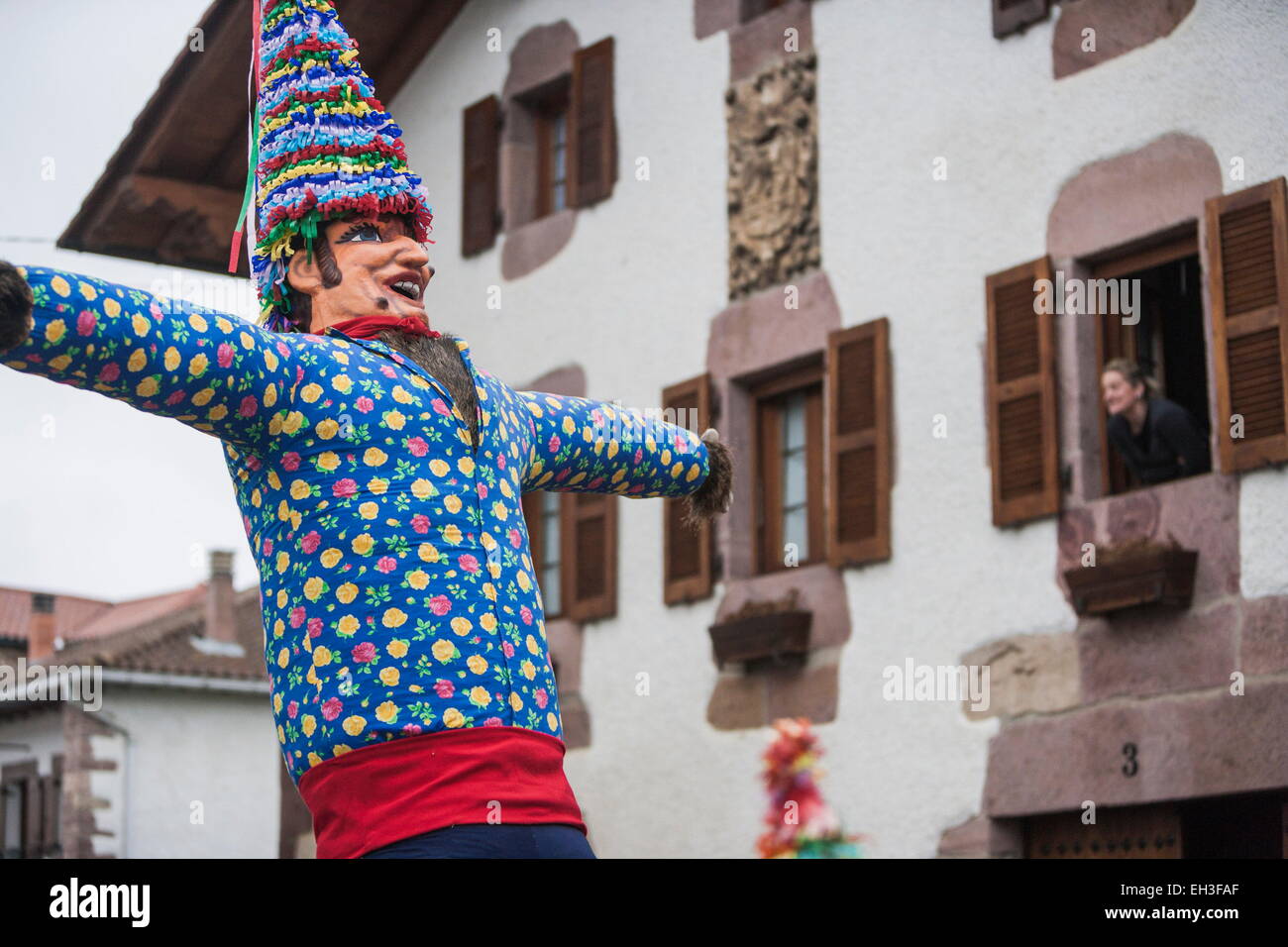 Lanz, Navarra, Spain. 16th Feb, 2015. 'Miel Otxin' bandit puppet in the ...