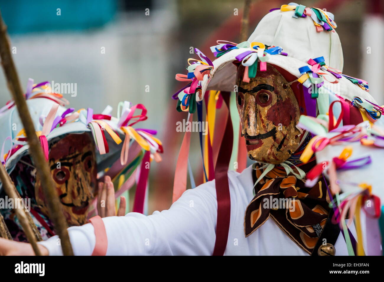 Unanu, Navarra, Spain. 15th Feb, 2015. 'Mamuxarro' figure with iron ...
