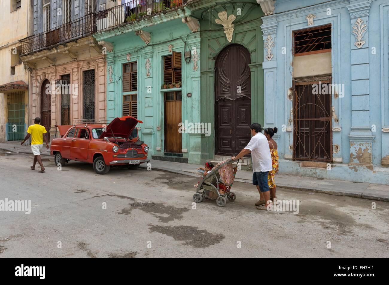 Cuban Family Transport High Resolution Stock Photography and Images - Alamy