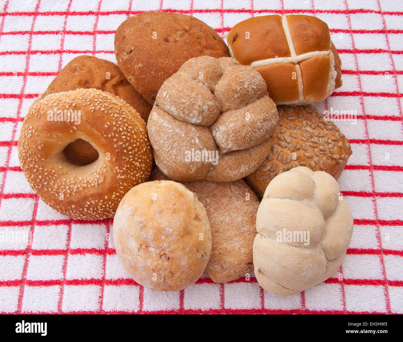 Red cloth roll hi-res stock photography and images - Alamy