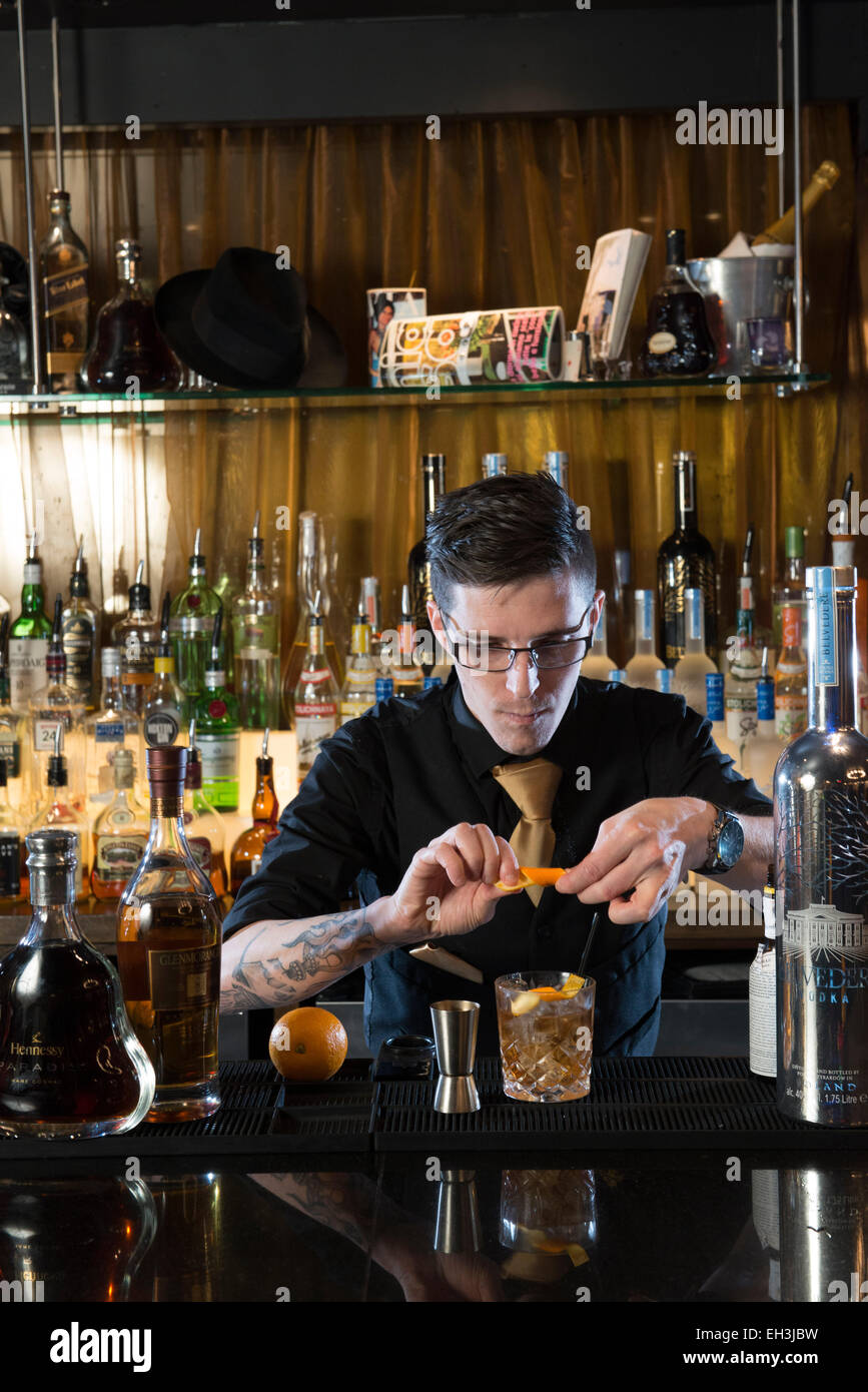 Mixologists hi-res stock photography and images - Alamy