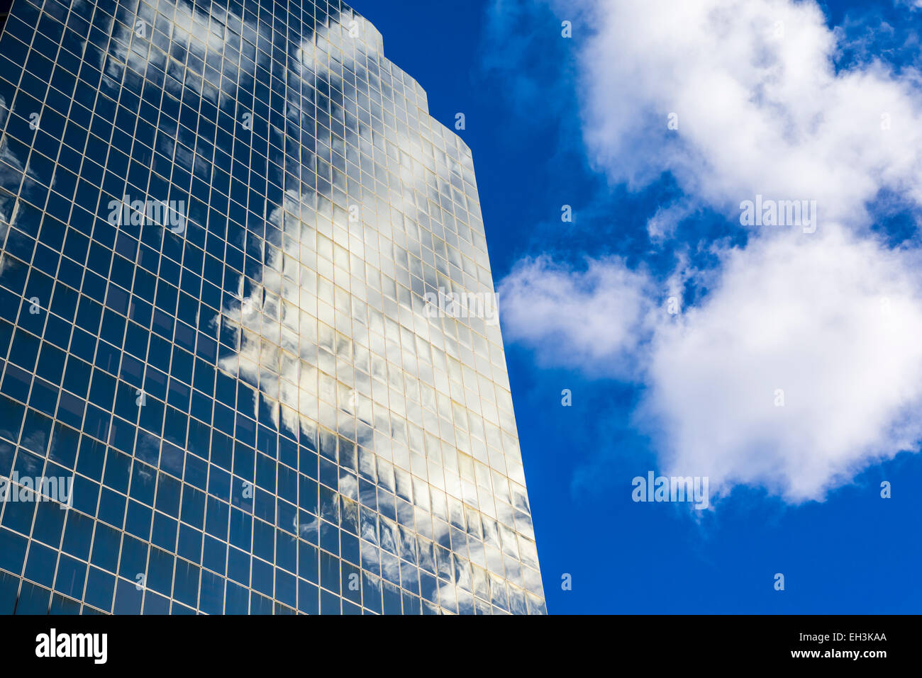 Clouds reflecting in windows hi-res stock photography and images - Alamy