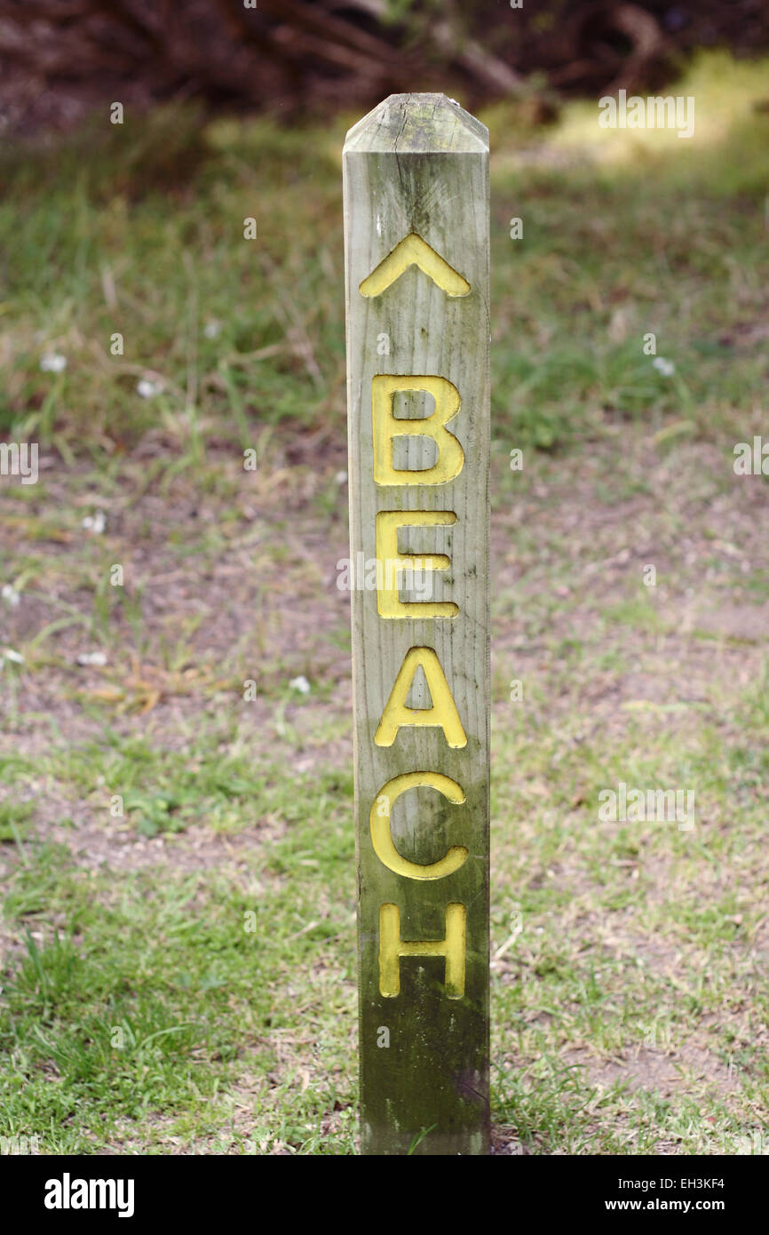 To Beach sign on the pole Stock Photo - Alamy